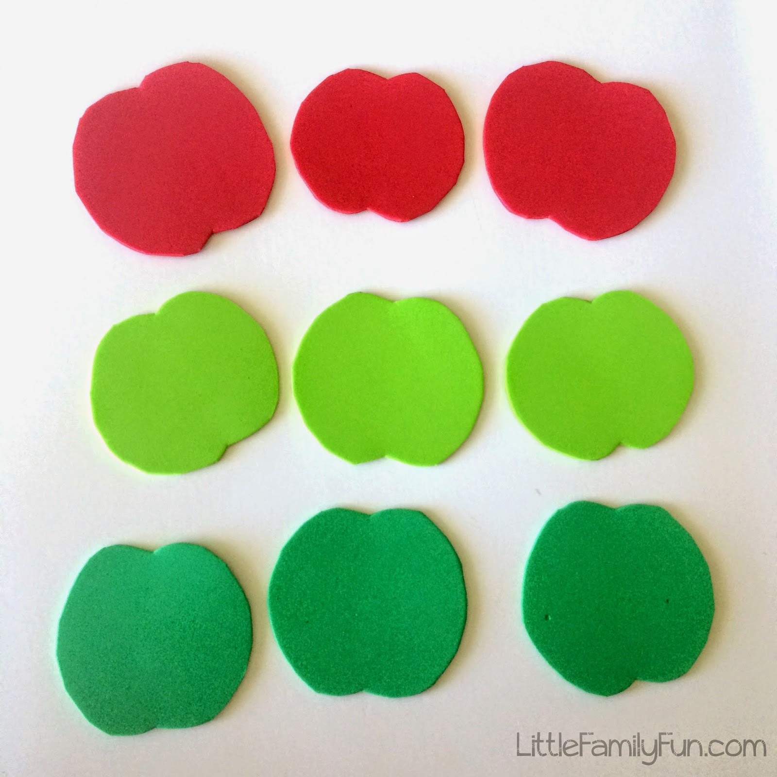 Little Family Fun: Apple Puppets