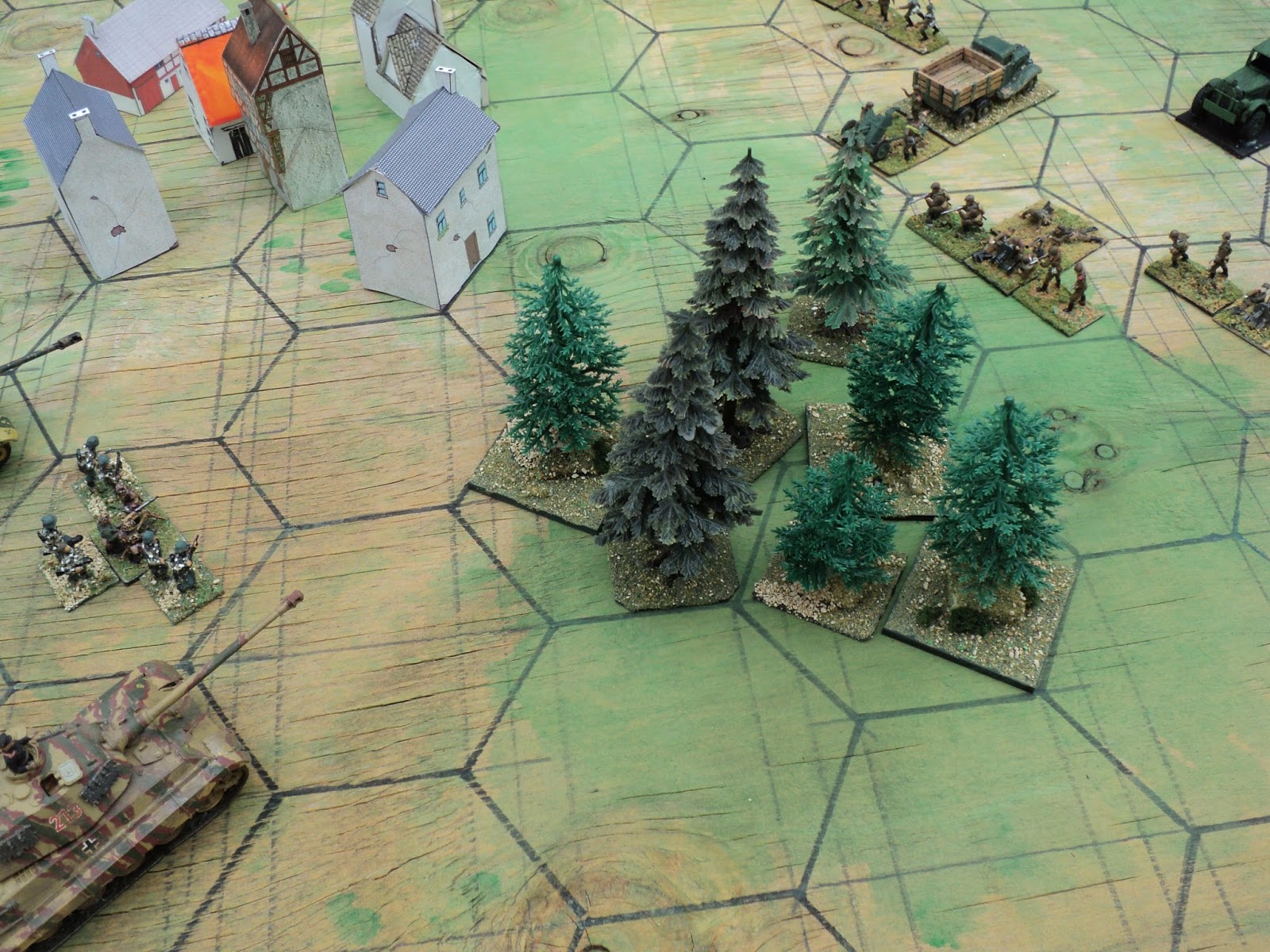 Archduke Piccolo: Marking up a hex-grid game board.