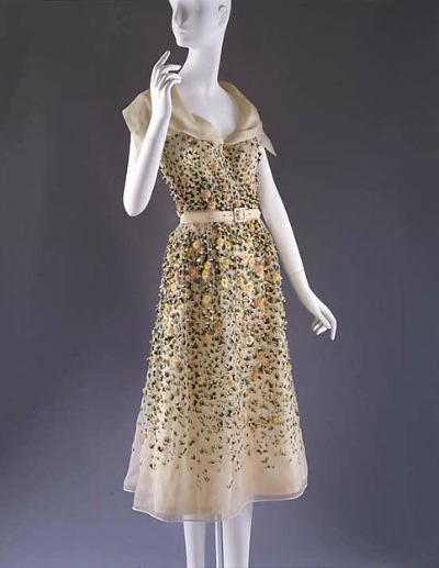 Living In Fifties Fashion: Salute Mr. Dior