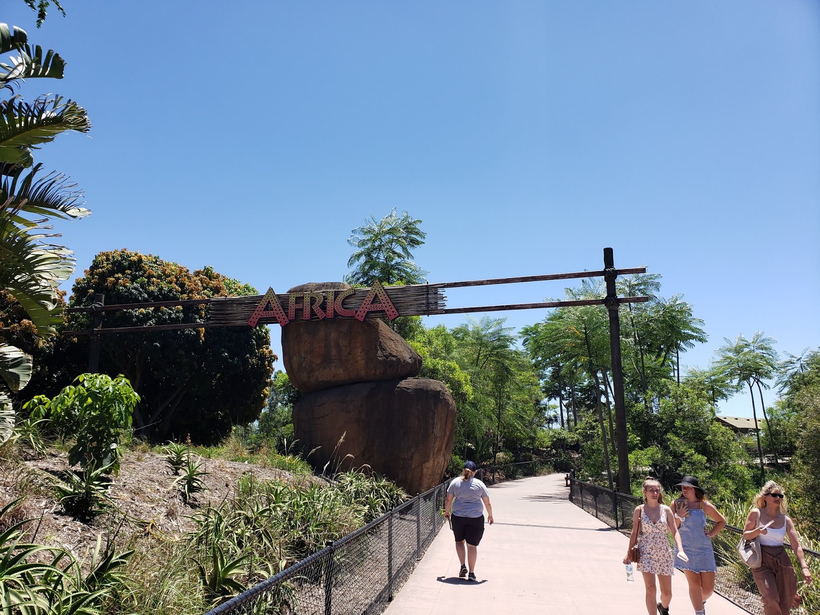 Mrs. Mik's Blog . . . A Day in the Life: Our Visit to the Australia Zoo ...