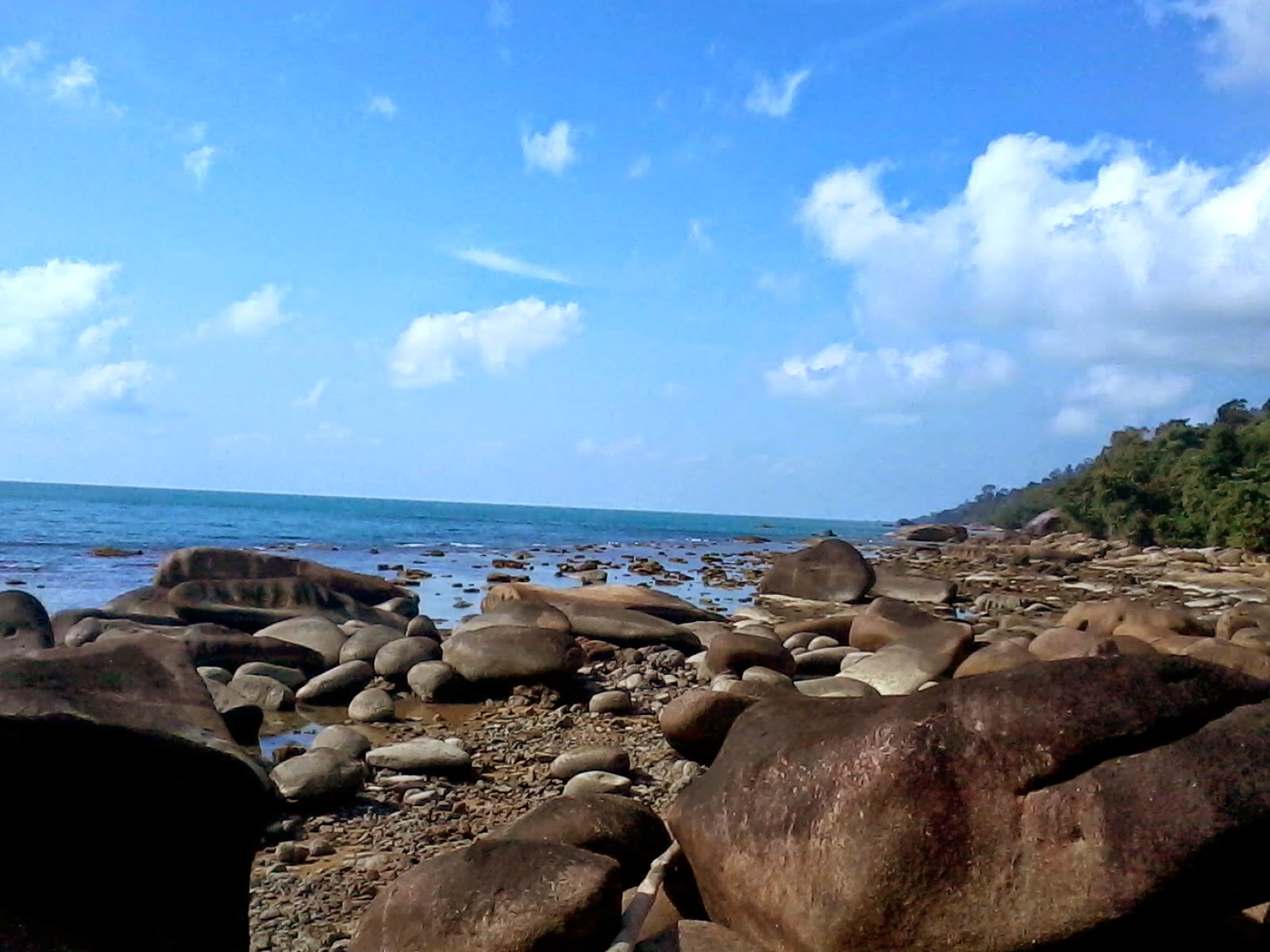 Objek Wisata Pantai Temajuk | SINGKAWANG BLOG™