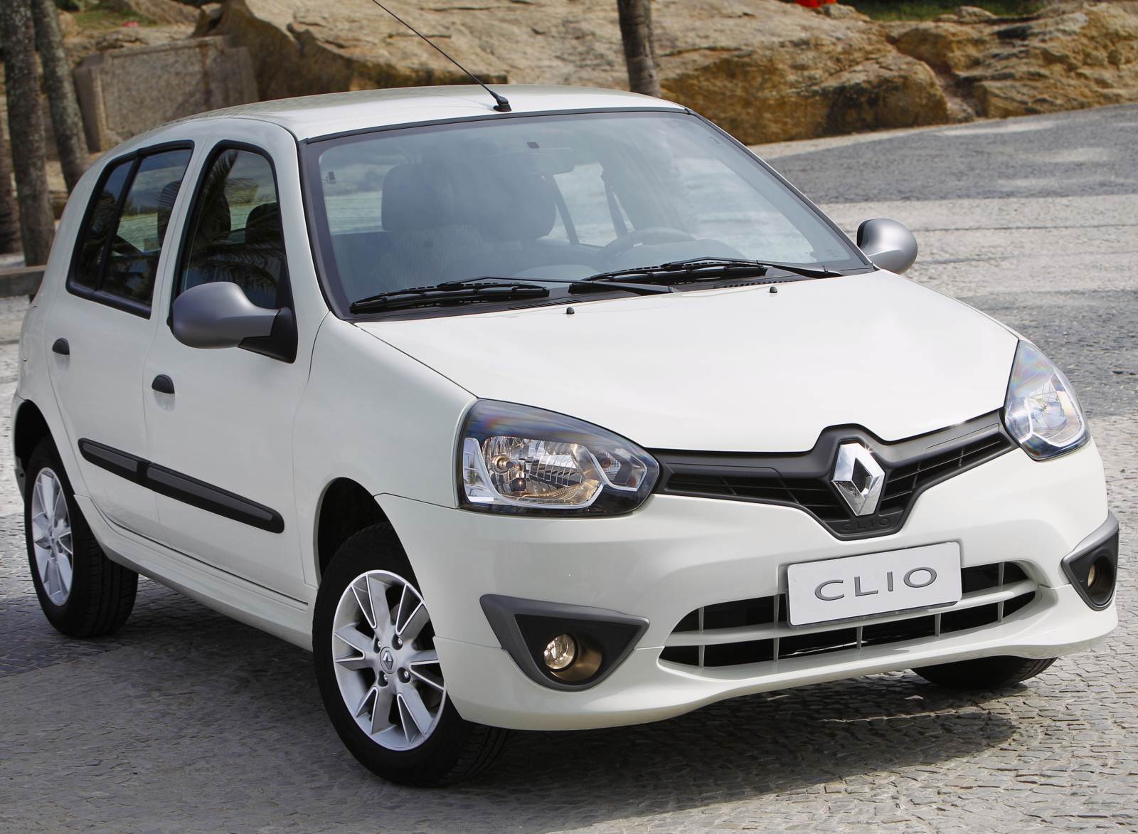 Renault Clio 2013 - preços, fotos e especificações