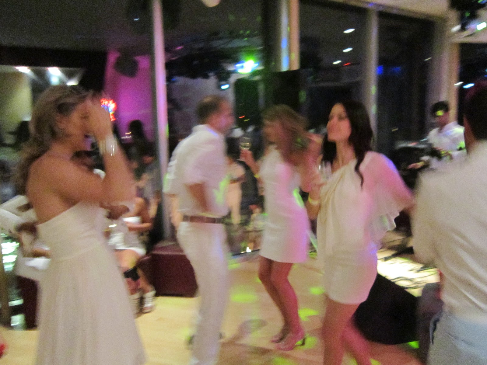 EVENTS: Maniac Magazine's Pure White Party | The Incredible Photo Gallery