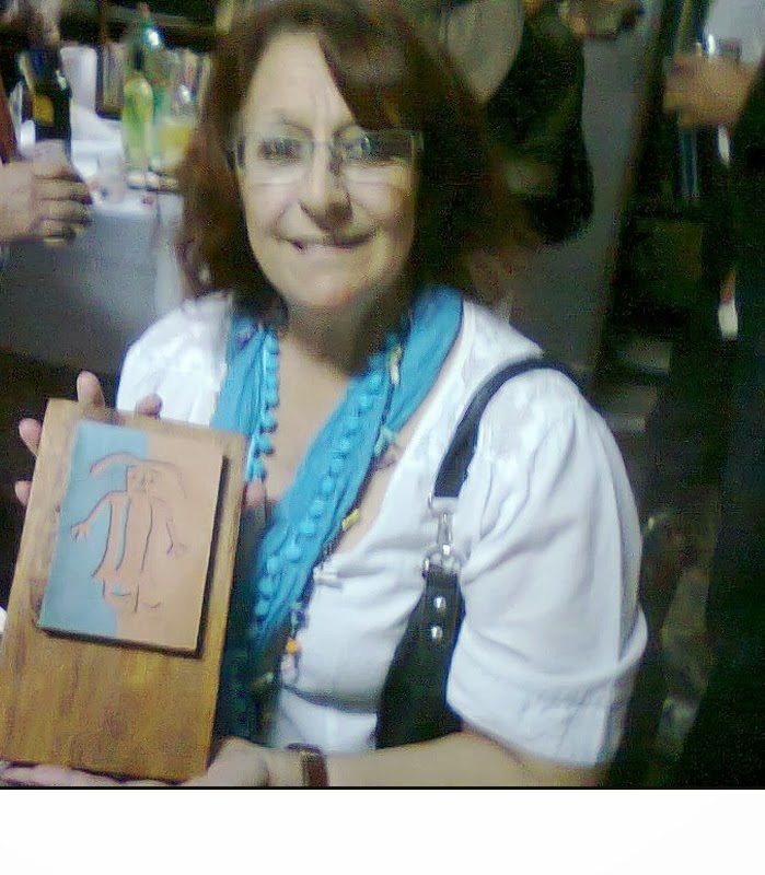 Ancile: LA POESÍA DE MARÍA MANETTI EN LA NOCHE EN BLANCO DE GRANADA