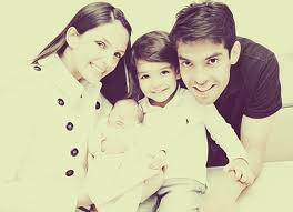 Soccer Legends Pics: kaka with family