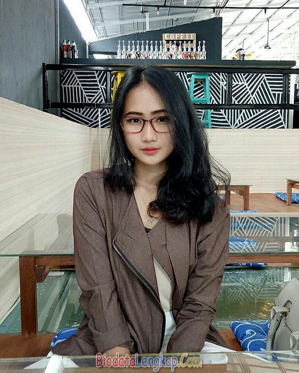 35 Foto Cewek Cantik Indonesia Idaman Para Cowok