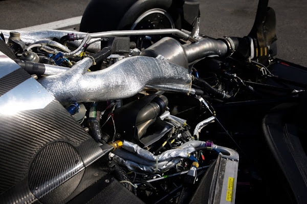 Under the hood of the Audi R18 TDI | quattroholic.com