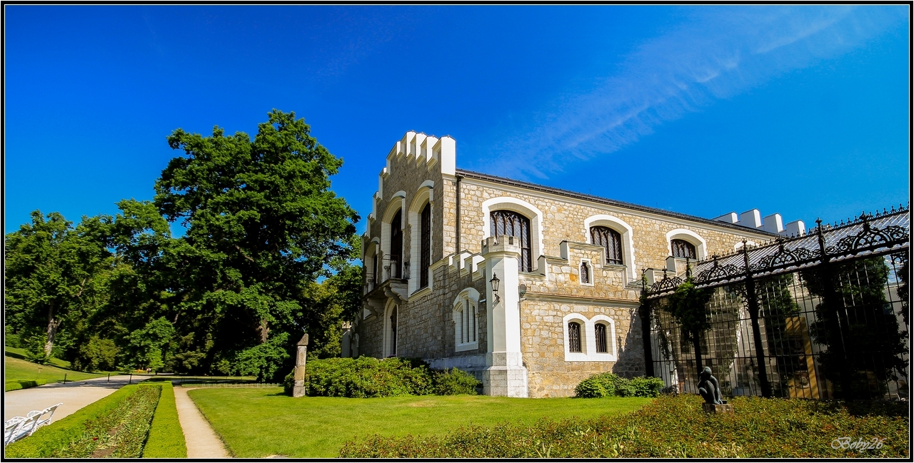 Boby M: Grad Hluboka