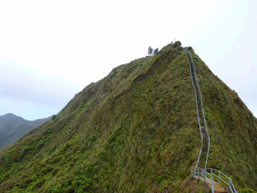 The Haiku Stairs: Hawaii’s Forbidden Stairway to Heaven ~ Kuriositas
