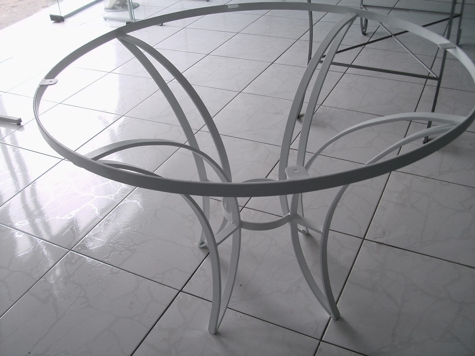 SERRALHERIA OFICINA DO FERRO ARTESANAL: BASE DE MESA EM FERRO