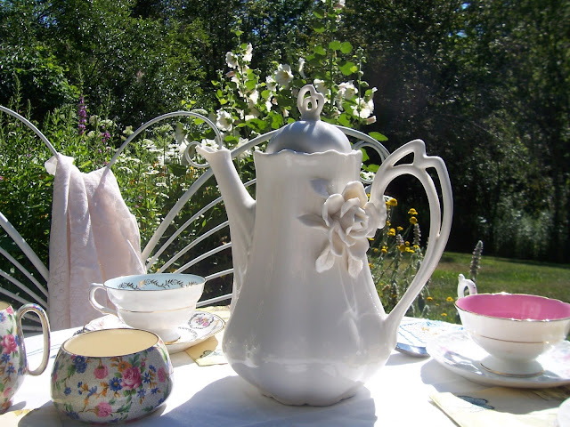 Two Cottages And Tea: Late Summer Tea