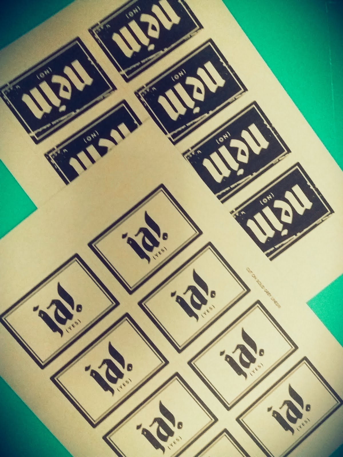 Paper and Digital: Secret Hitler board game DIY