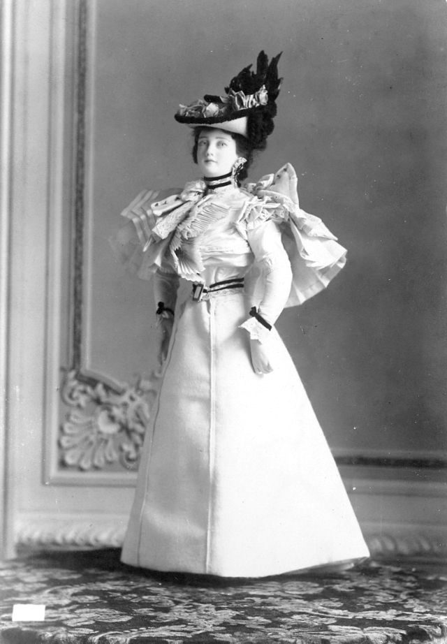 Stunning Photos of Stylish Girls That You Won't Believe They Came From ...