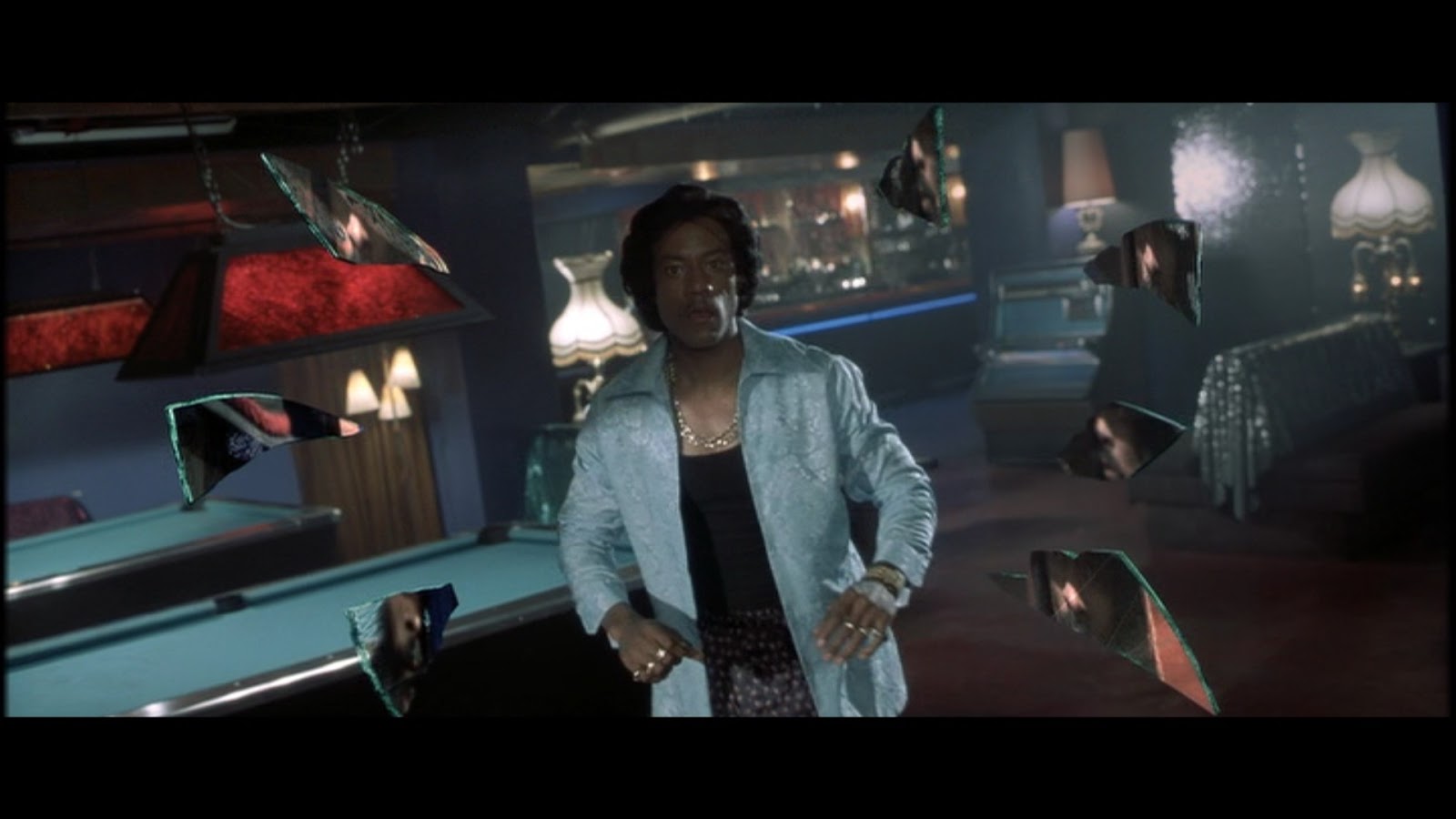 HORROR FOREVER: BONES (2001)