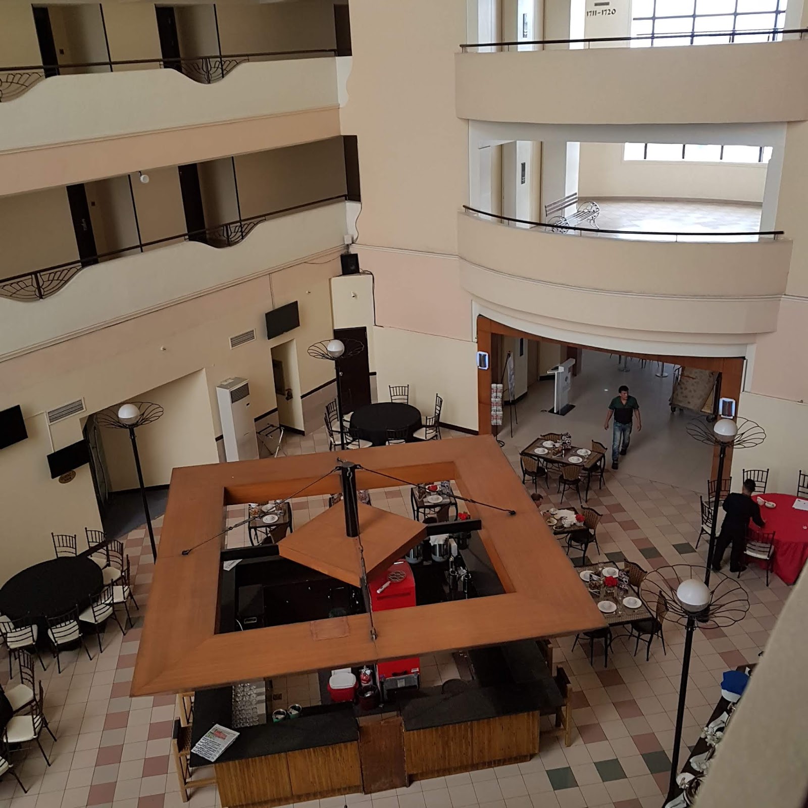 Review #7: Atrium Hotel, Pasay, Philippines - Lakwatserong Pusa