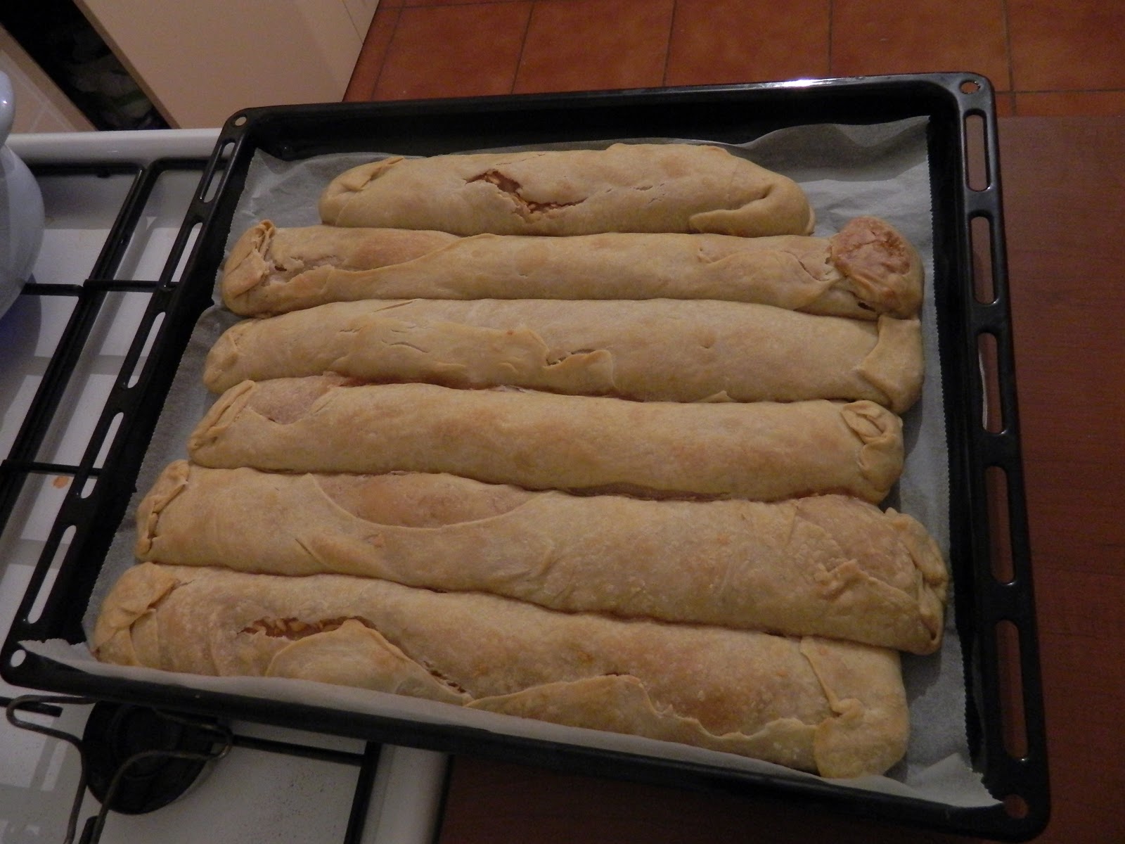 Bucataria casei noastre: Strudel cu mere