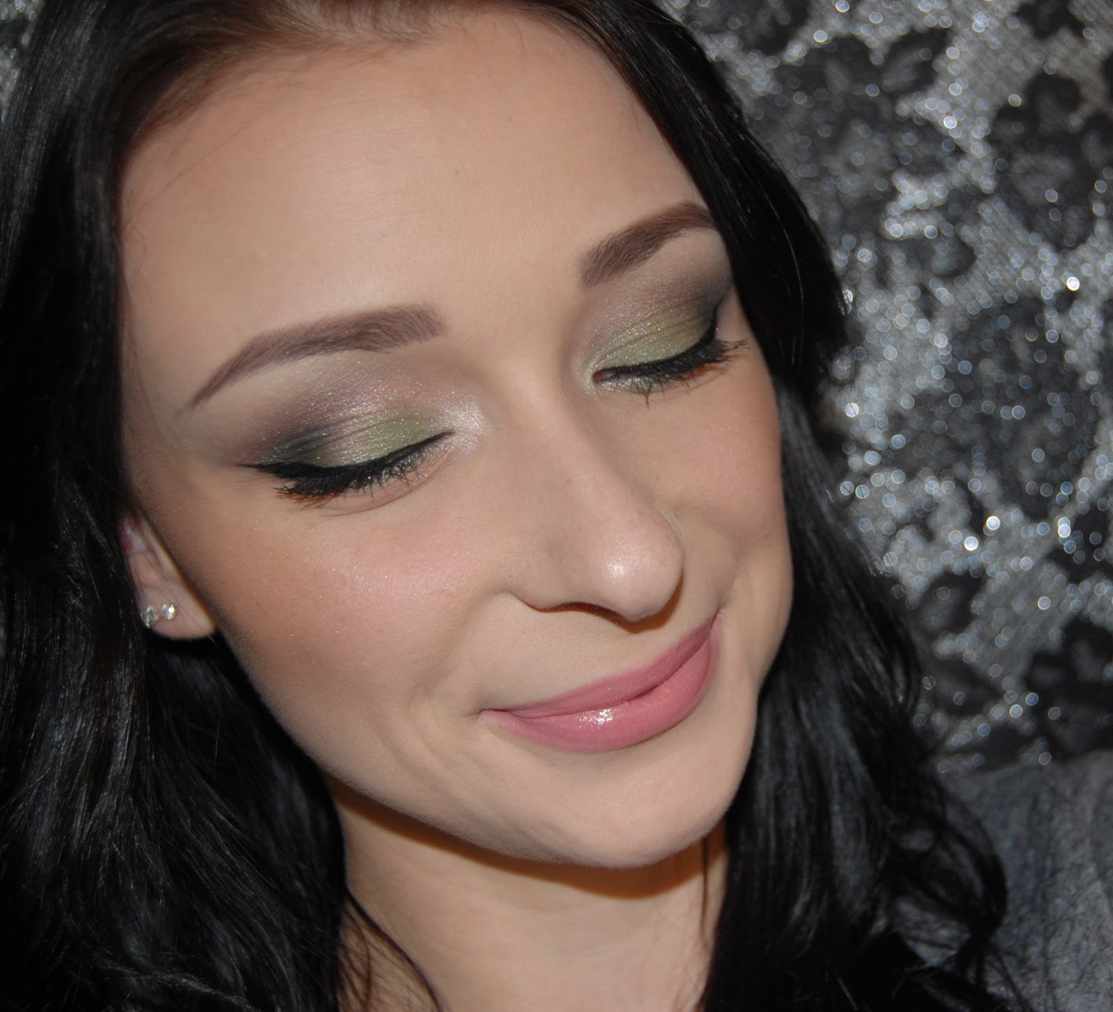 AliciaD372 : Undercover Corpse Makeup Tutorial