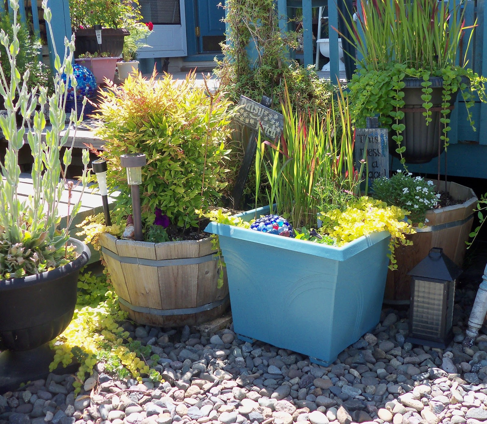 Make The Best of Things: Revive Old Planter Pots with Primer and Paint