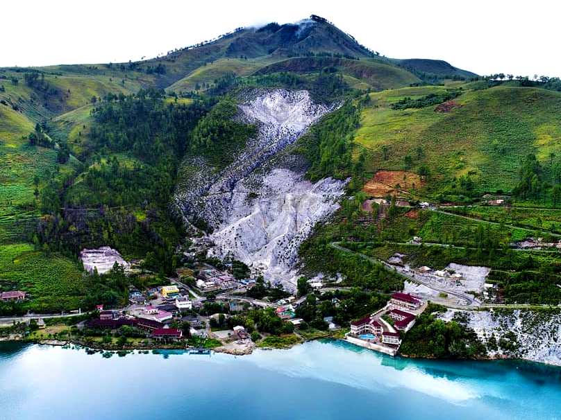 Pusuk Buhit, Gunung di Samosir Seperti Negeri di Atas Awan - Pariwisata ...