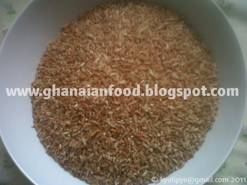 Ghanaian Food: Waakye with Fried Fish and Wele stew