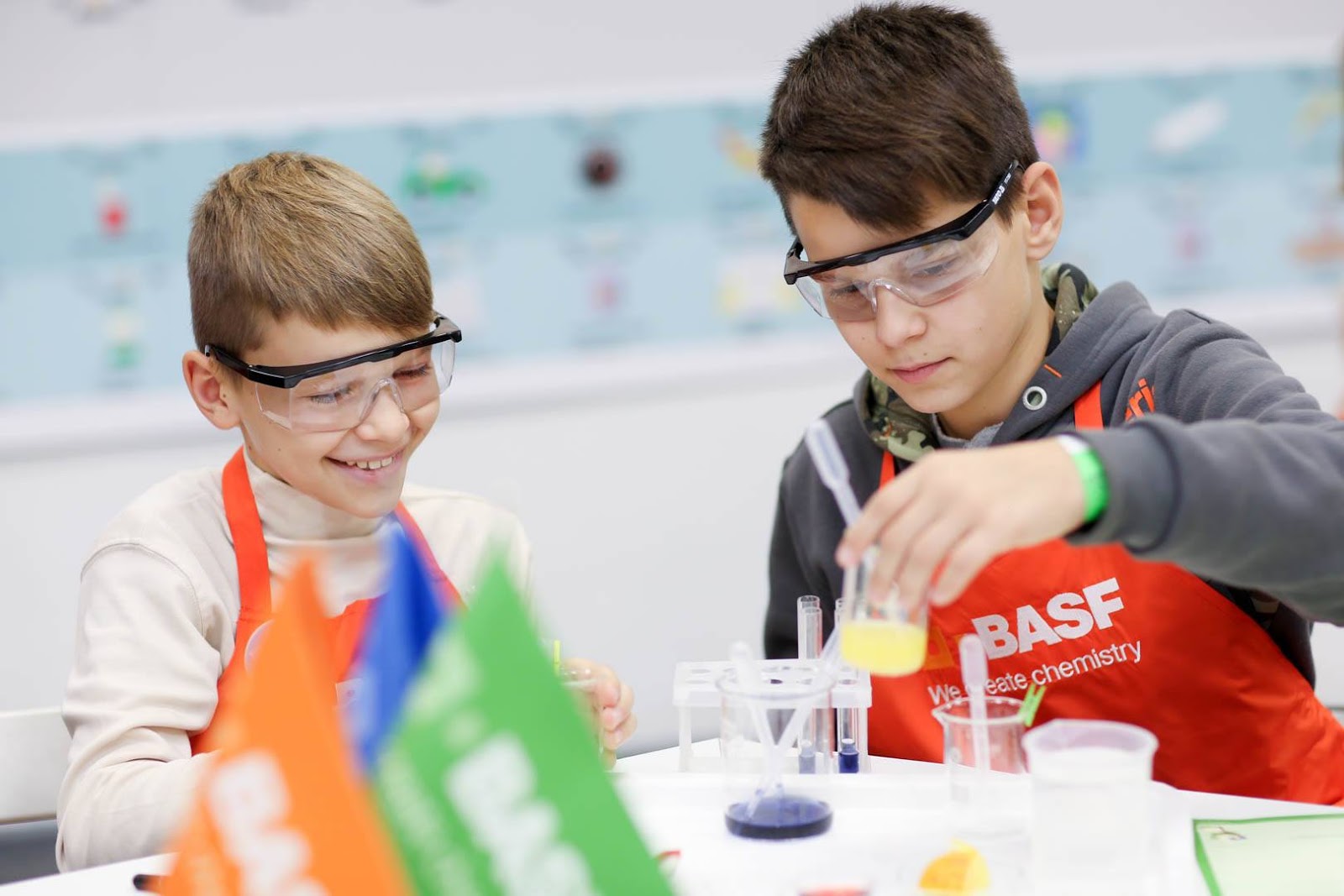 Детская химическая лаборатория BASF Kids’ Lab – теперь в Украине!