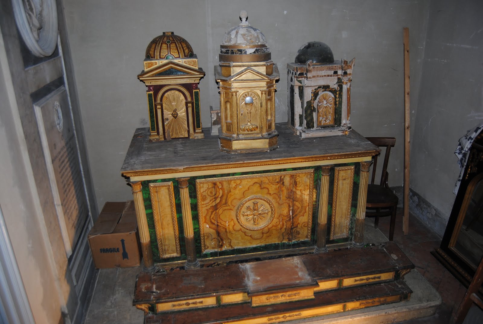 Orbis Catholicus Secundus: Catholic Culture: Portable Altar