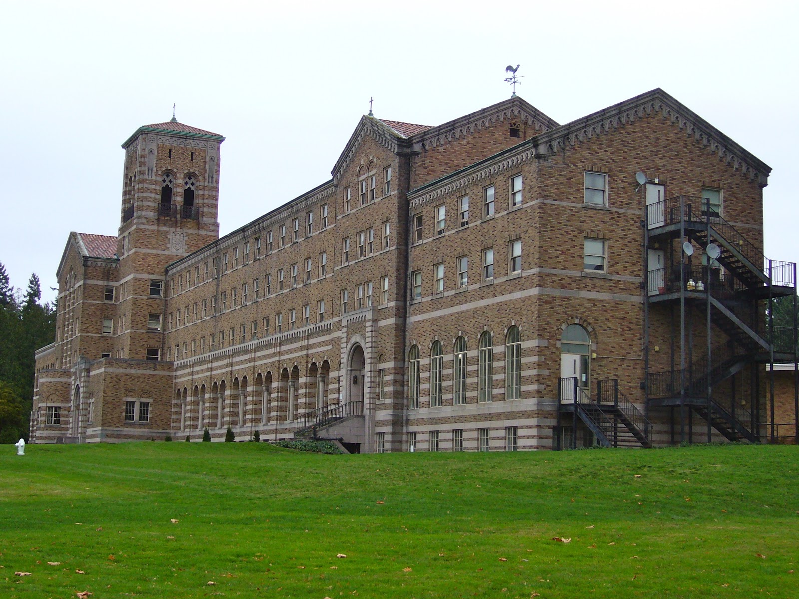 Phasellus: Urban Escape: St. Edward Seminary