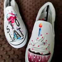 RĘCZNIE MALOWANE BUTY, CZYLI OBUWIE Z OBRAZKAMI | Blondynki kreatywnie