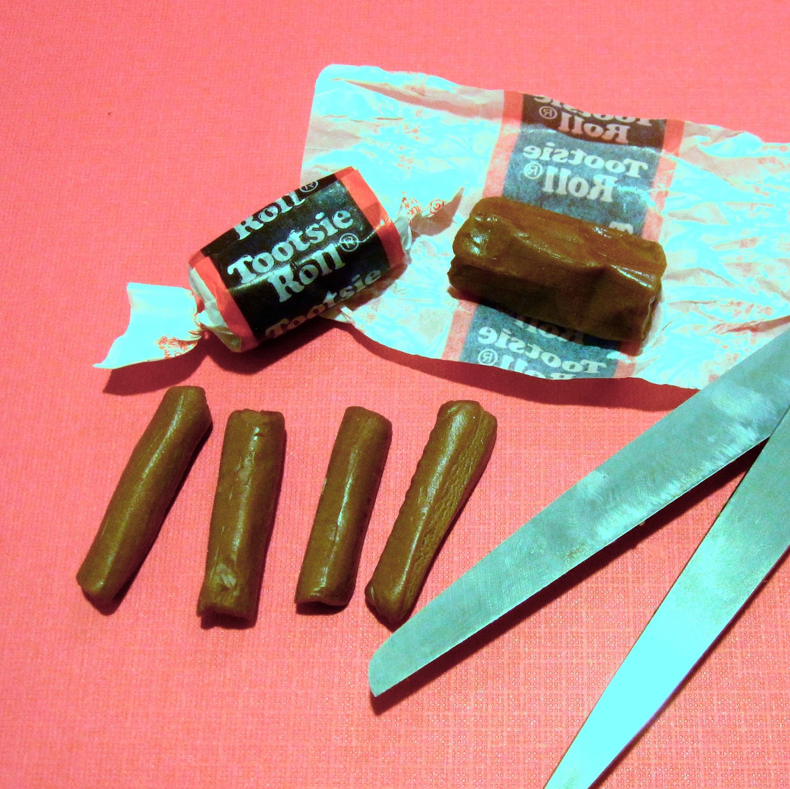 Snickers Candy Bar Reindeer Pops - The Lindsay Ann