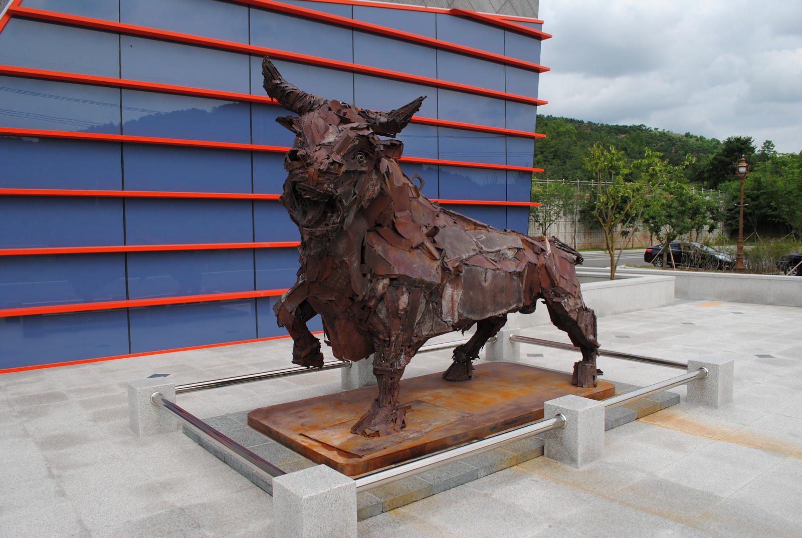 Korean Bookends: Full of Bull