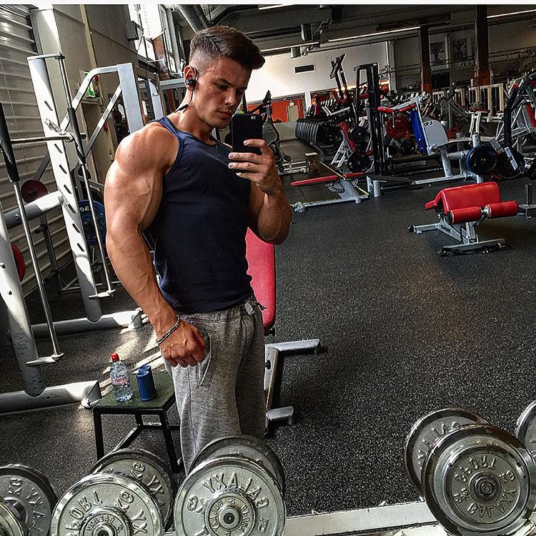 Enis Rexhepi: Anything Goes