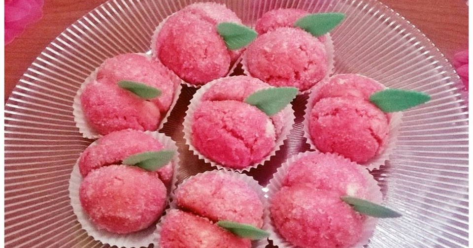 Infinite dolcezze di Manu: FINTE PESCHE ALL'ALCHERMES CON CREMA
