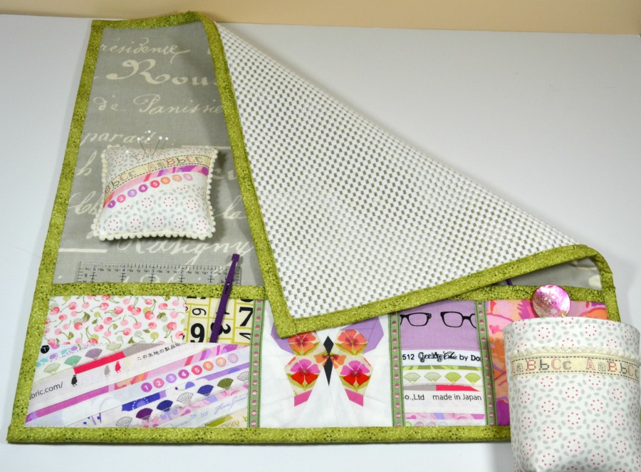 Bear, Dolly and Moi: super cute sewing mat