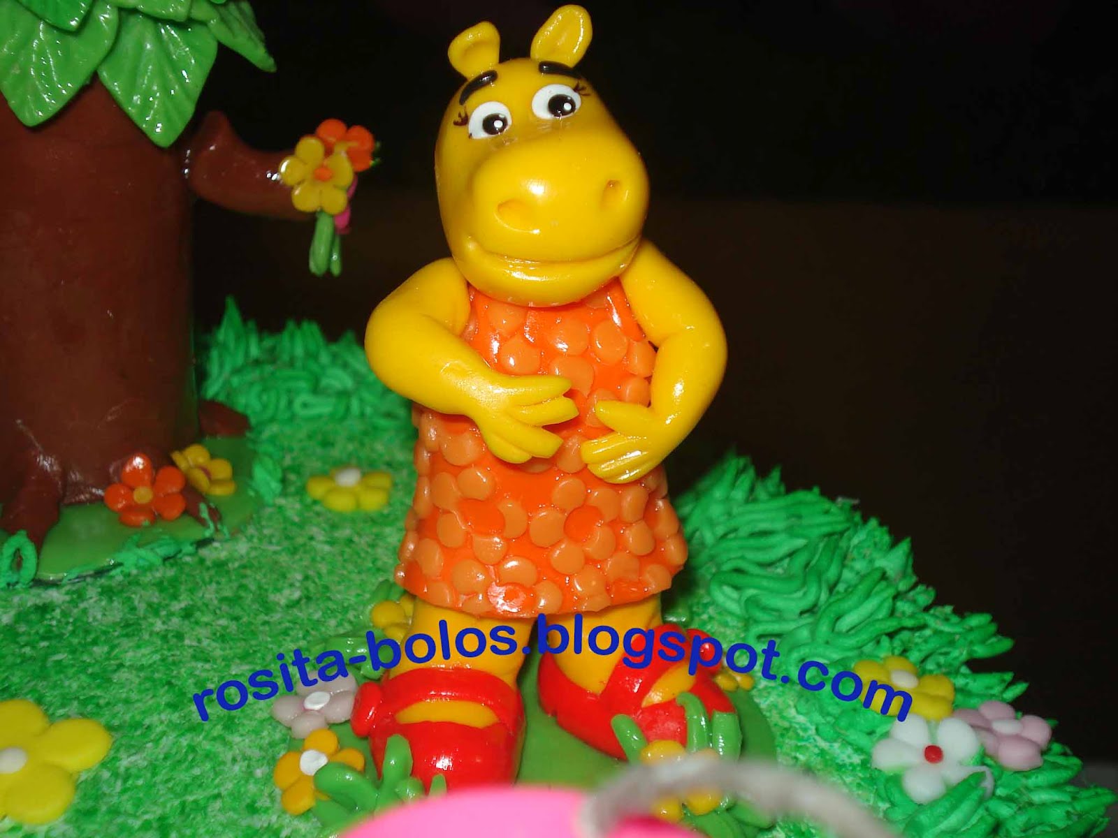 Blog da Rosita: BOLO BACKYARDIGANS ( MASSA CHOCOLATE , RECHEIO DE SONHO DE VALSA, COBERTURA ...