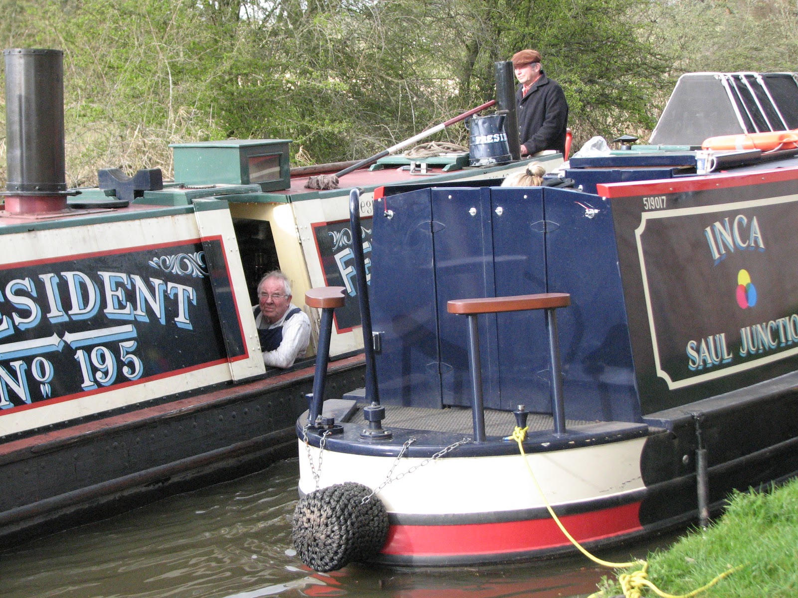Narrowboat Inca: April 2013