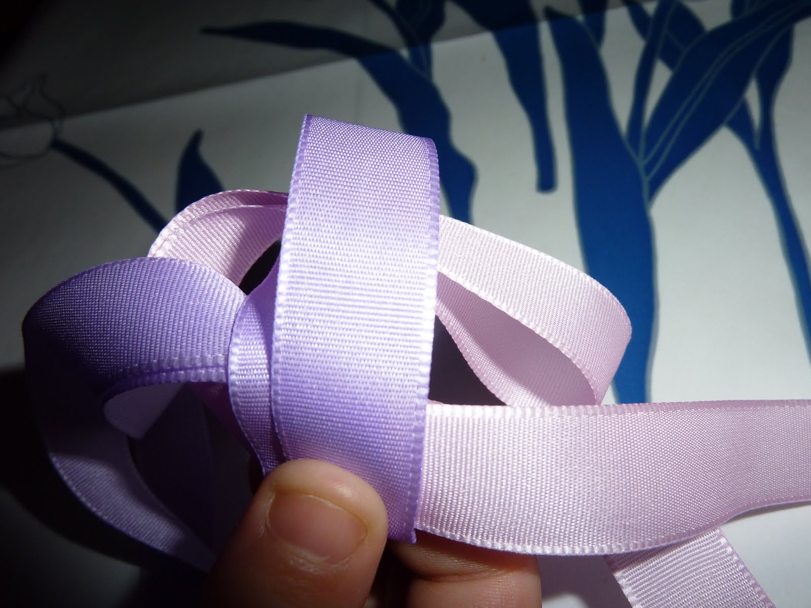 Eliska: Eli´s magic thread - How to weave the military braid.