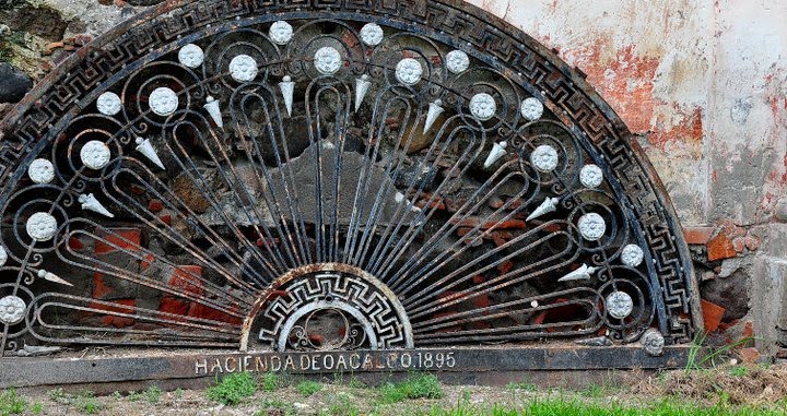 Adam Zoller Duplán: Los Minondo