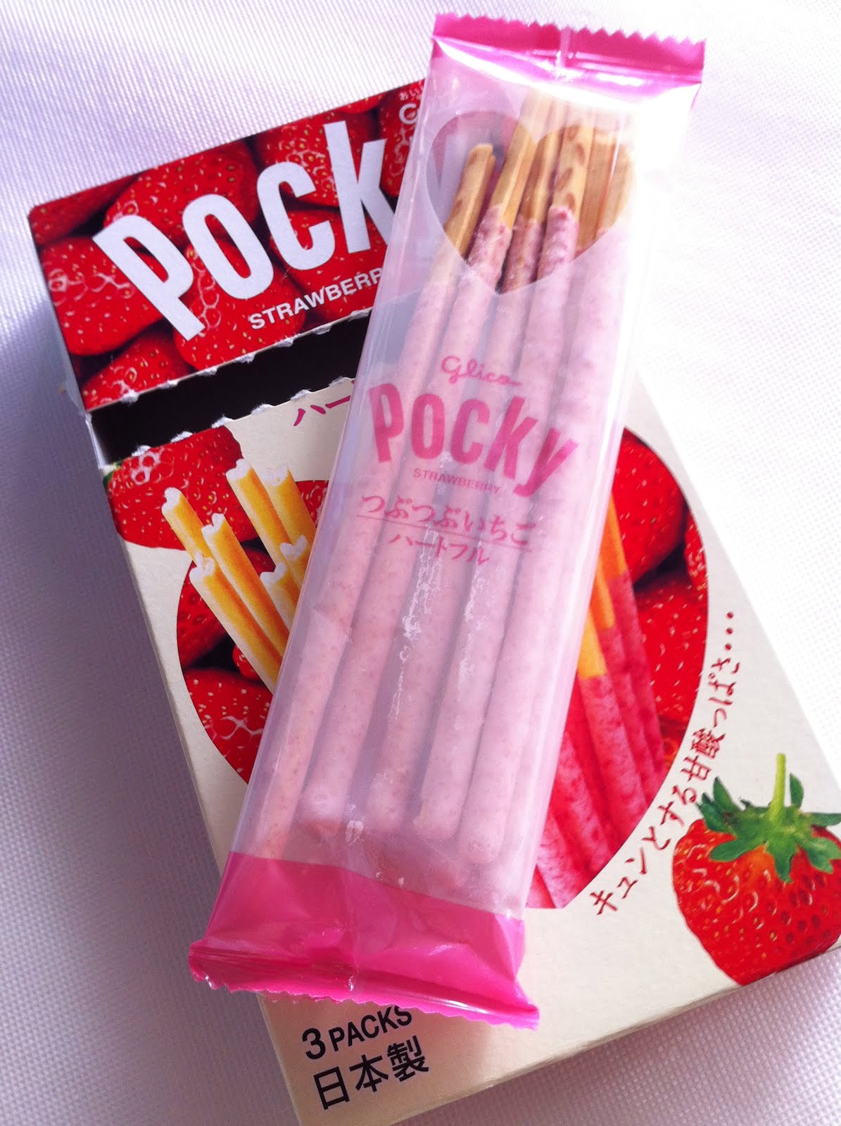 Covered in Stardust: Glico Pocky Tsubu Tsubu Strawberry Biscuit Sticks