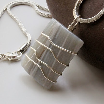 Wire Wrapped Jewelry and More: DIY: Wrapped Rectangular Pendant