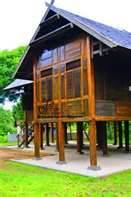 BUGIS Dalam Darahku: Mengenal Rumah Adat Khas BUGIS