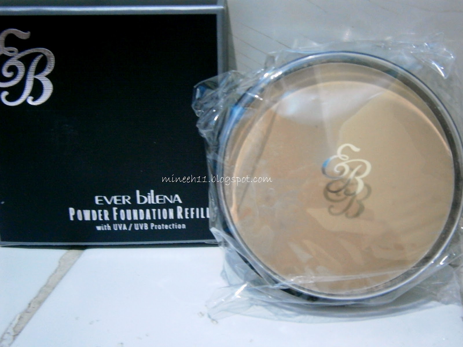 Mineeh11: Makeup Spotlight: EVER BILENA POWDER FOUNDATION