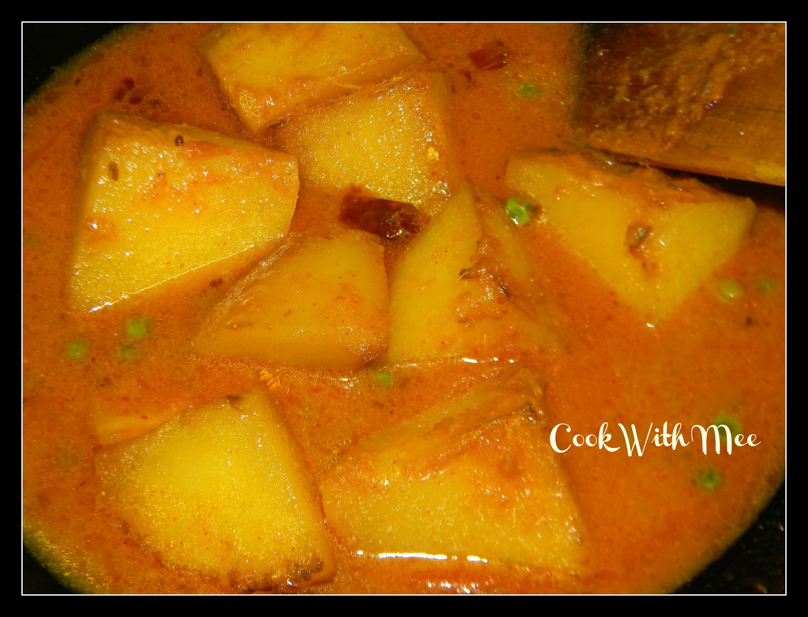 Cook With Poulamee: Bong's Spl Niramish Aloo Dam or Veg Dam Aloo