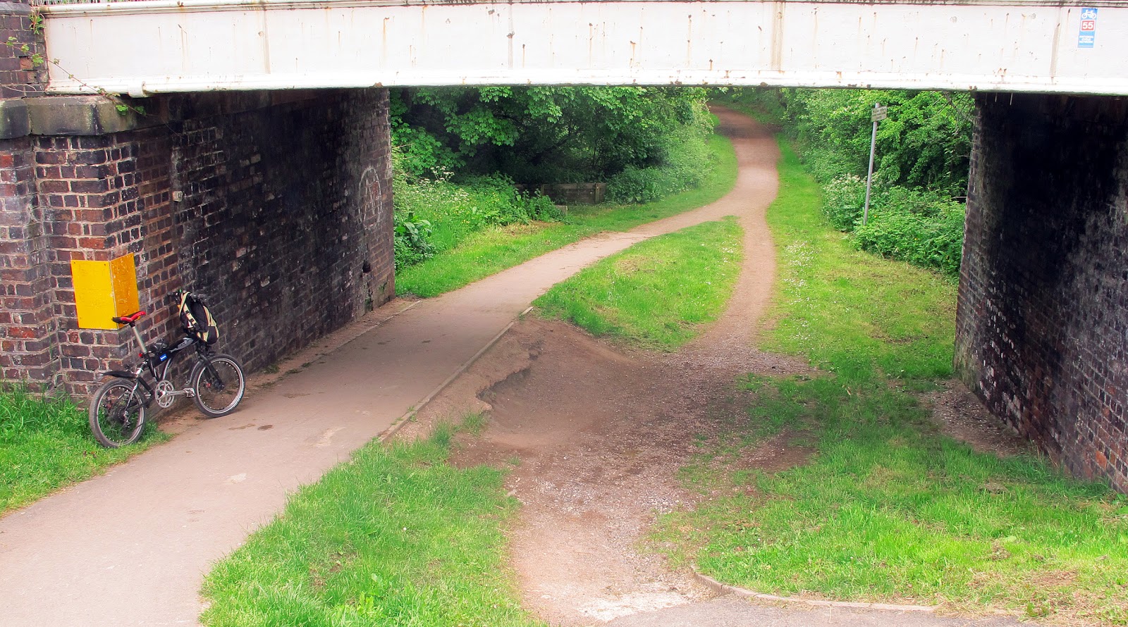 Two Wheels and a Camera: Biddulph Valley Way