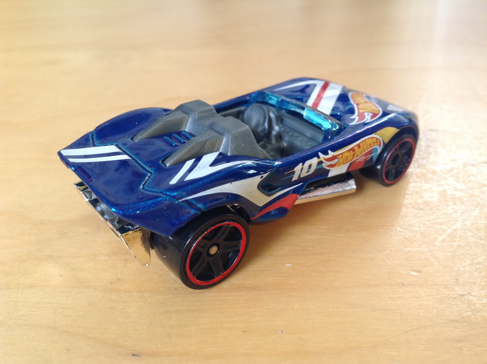 JULIAN'S HOT WHEELS BLOG: Carbonic (2016 HW Race Team)
