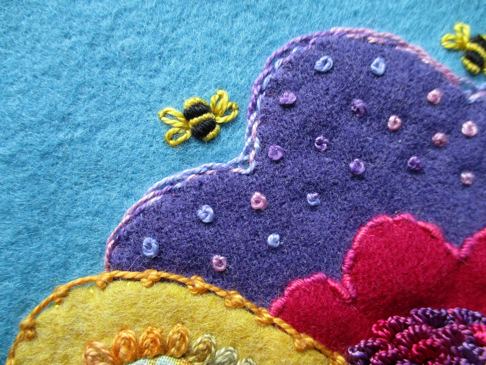 JulieLou : Sew, Stitch, Snap, SHARE