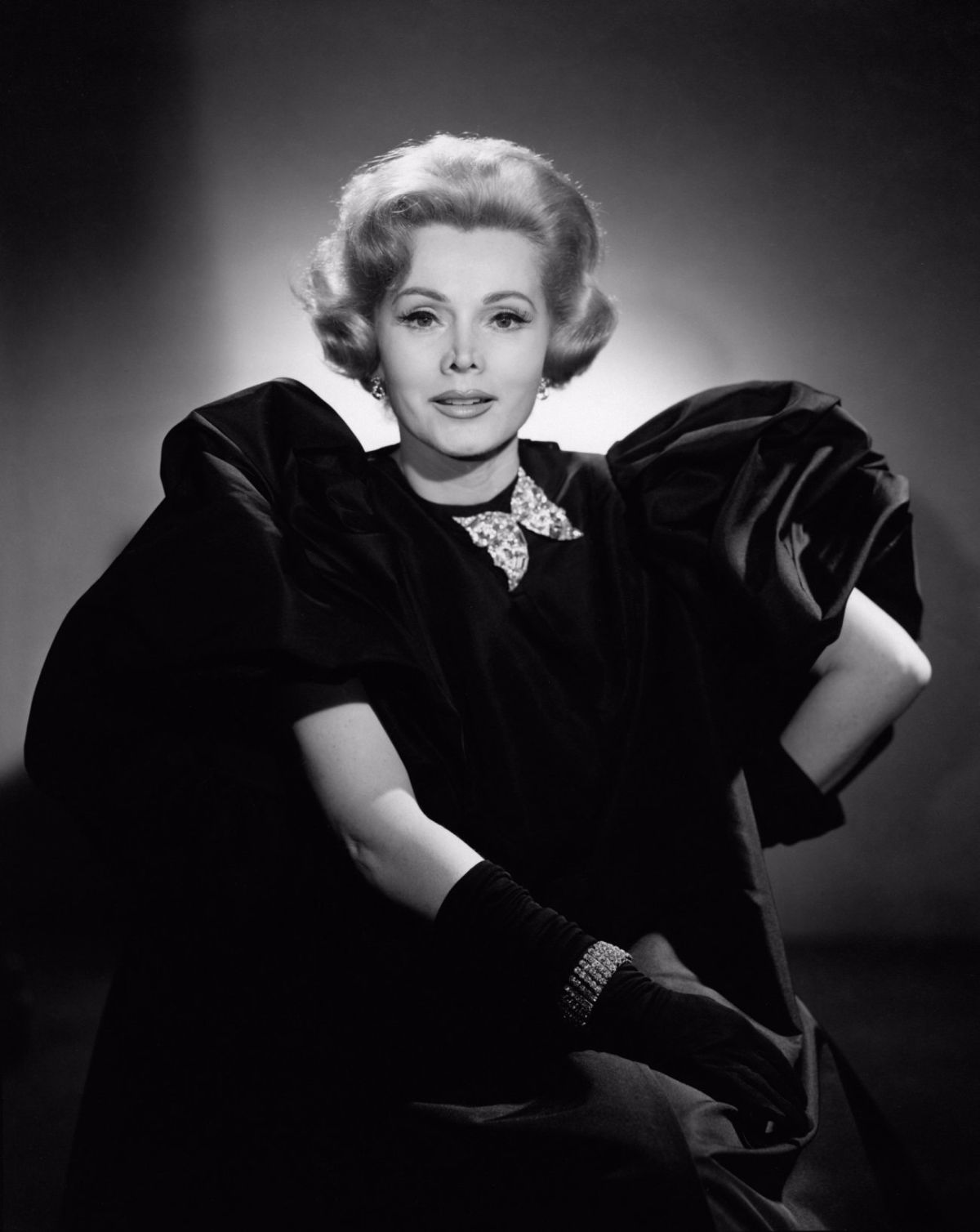 Goodbye Zsa Zsa Gabor! Here Are 30 Beautiful Black and White Photos of ...
