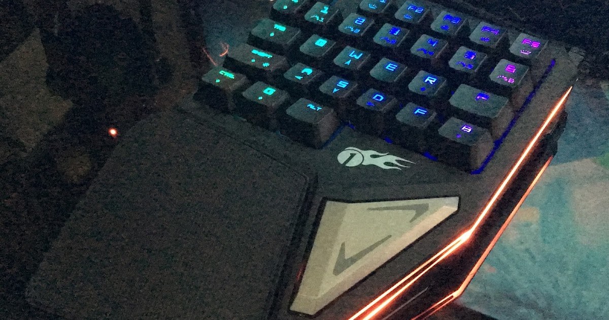 Go-To Tech Reviews: Review: 1byone Mechanical Gaming Keyboard