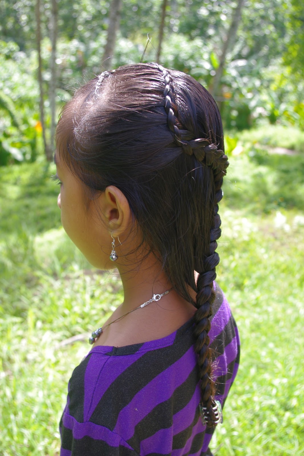 Braids & Hairstyles for Super Long Hair: Micronesian Girl~ Zig-Zag Braid