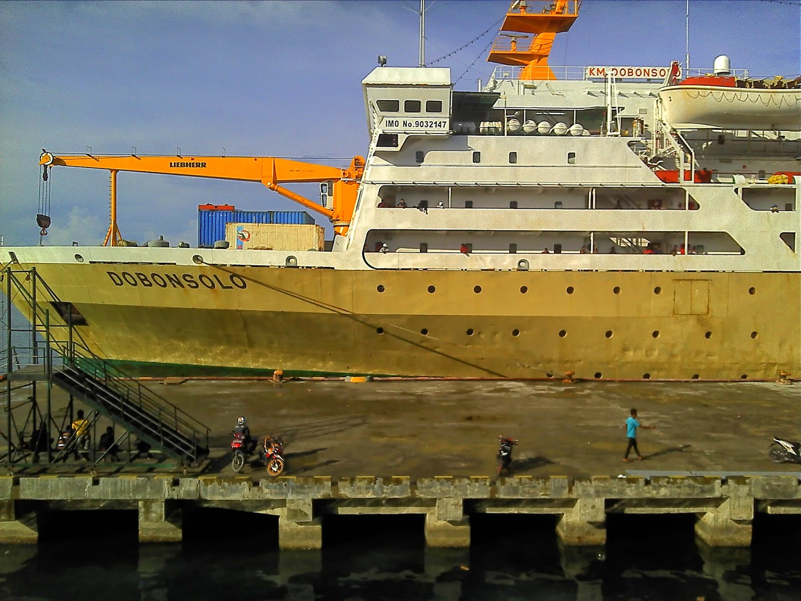 KM DOBONSOLO @PORT OF SORONG | UNOFFICIAL BLOG - PORT OF SORONG