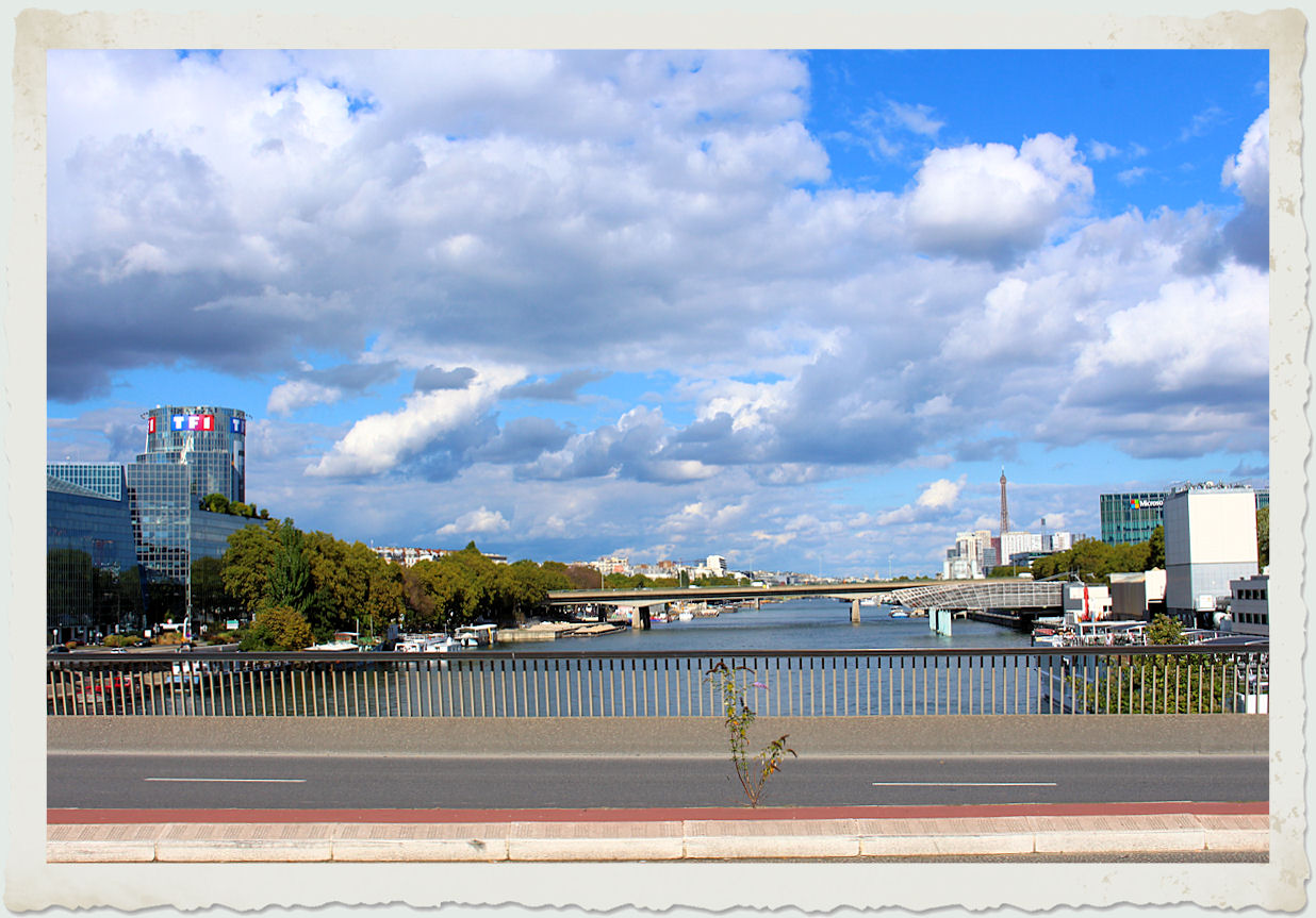 Panneaux en Seine: Issy-Les-Moulineaux